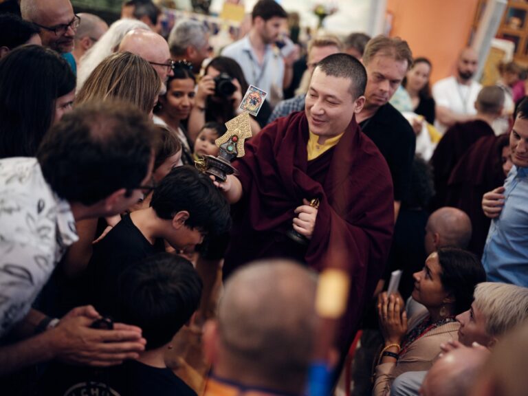 Karmapa gives empowerments in Karma Guen and Benalmadena - The 17th ...