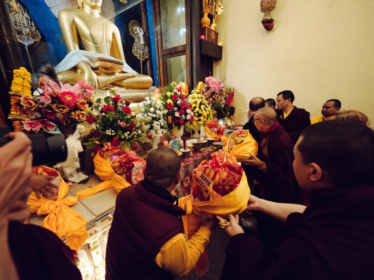Kagyu Monlam 2025: Photos Part 2 - The 17th Karmapa: Official website ...